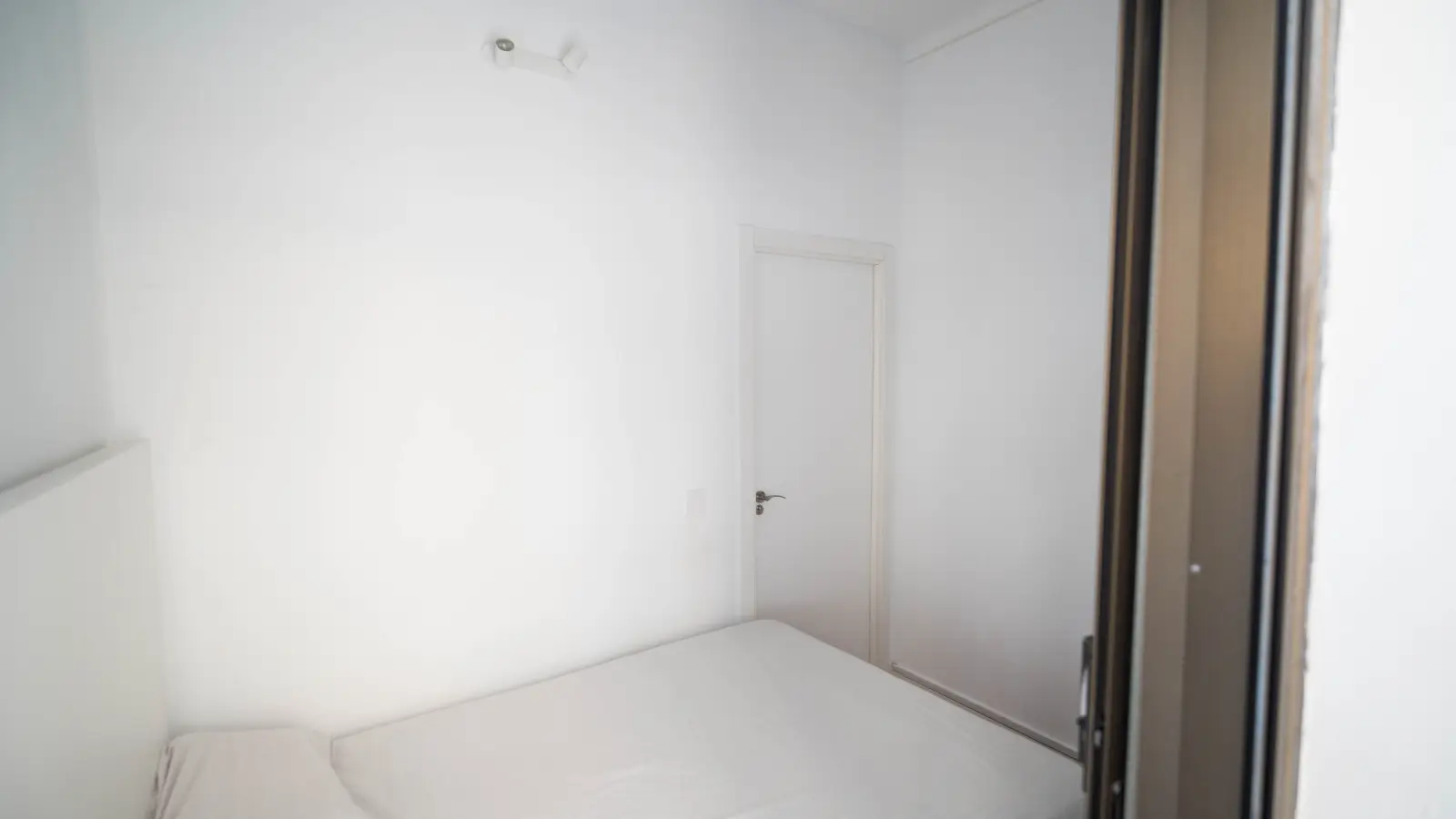 Room in shared apartment for rent in Barceloneta. (ref: 1511624 ...