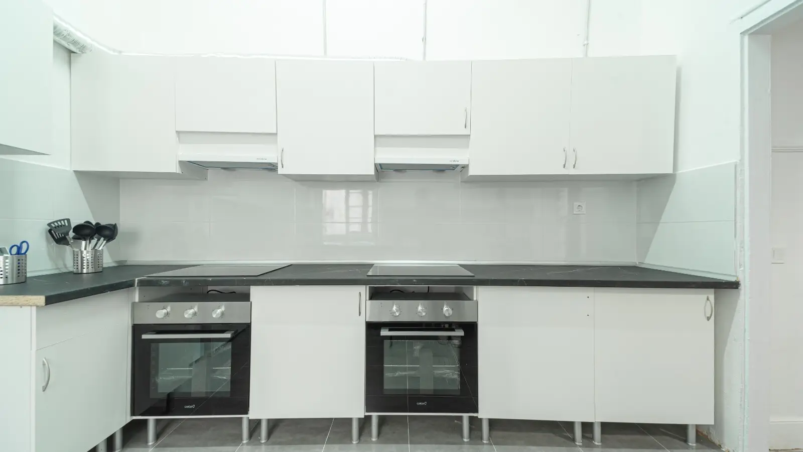 Zimmer in einer Wohngemeinschaft mit 14 Schlafzimmern in El Raval zu ...