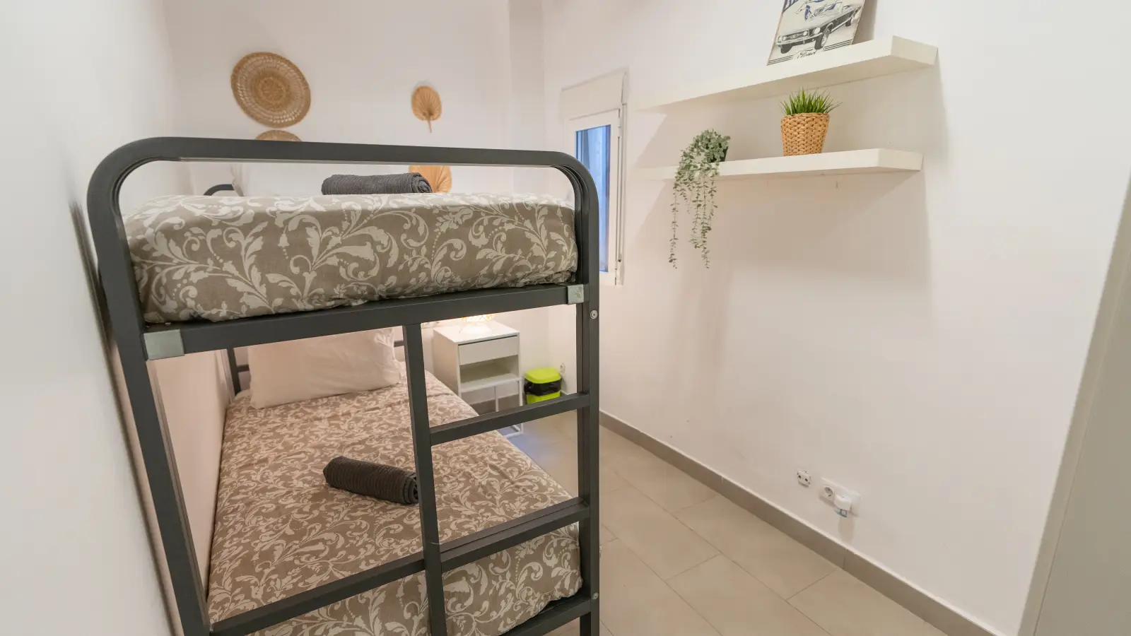 Room in shared 4-bedroom in Sant Pere Santa Caterina (ref: 1511621 ...