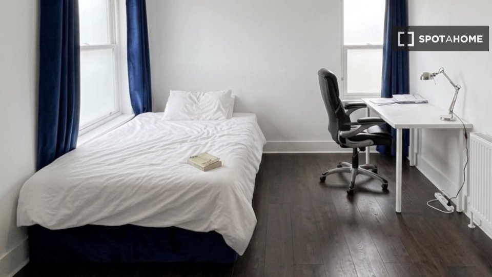Studio for rent in Saint George's, London (ref: 1617760) | Spotahome