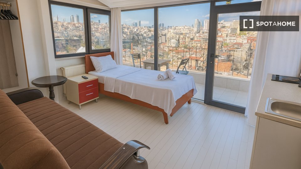 Studio for rent in Istanbul, all bills included (ref: 1441379) | Spotahome