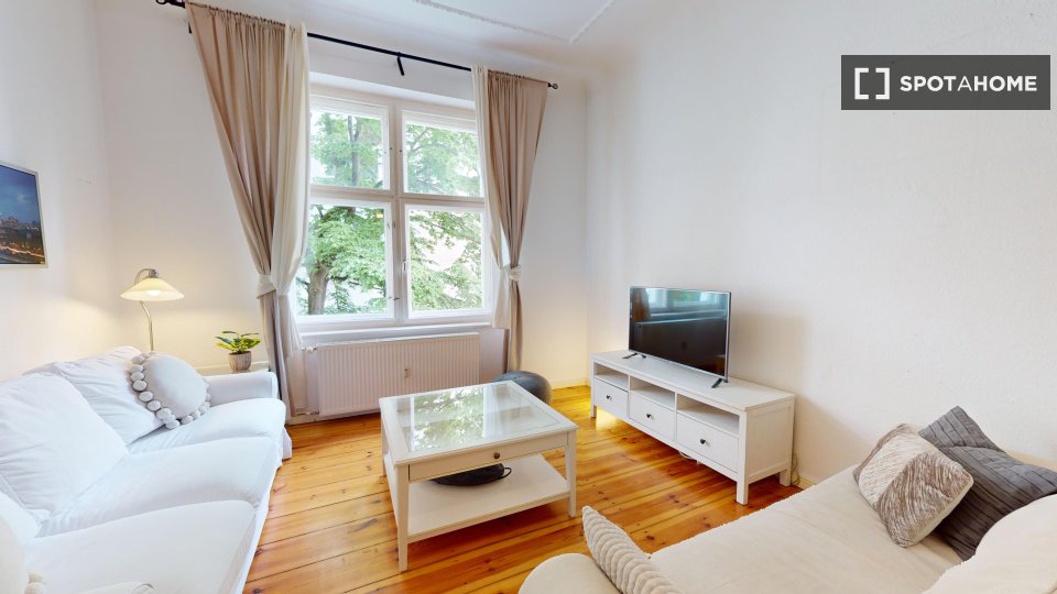 1 Bedroom Apartment with balcony in Berlin (ref: 1264524) | Spotahome